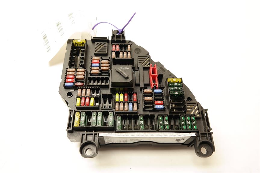 Used Fuse Box - Benzeen Auto Parts