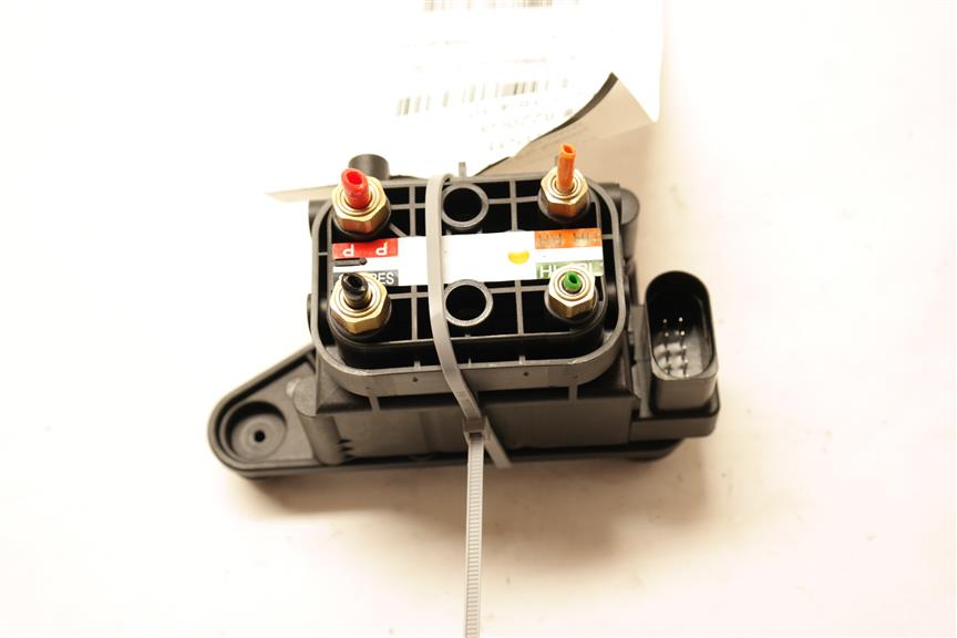 Used 2011 JAGUAR XJL FUSE BOX, CABIN - OEM AW9314A073BC518987029 ...