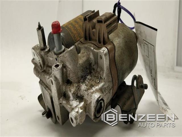 Used 2013 TOYOTA PRIUS V BRAKE MASTER CYLINDER - OEM 4705047360 ...