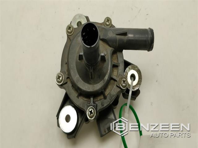 OEM G904047090 - Used 2011 Toyota Prius Coolant Pump - Benzeen Auto Parts